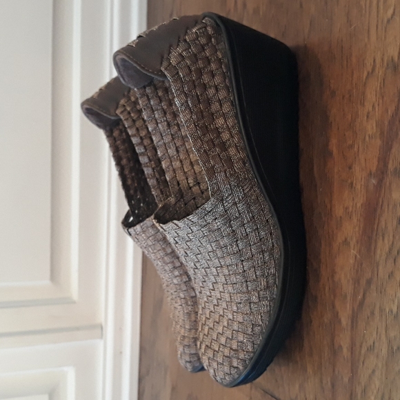 BareTraps | Shoes | Bare Traps Ulricka Woven Elasticated Wedges Size 75 ...